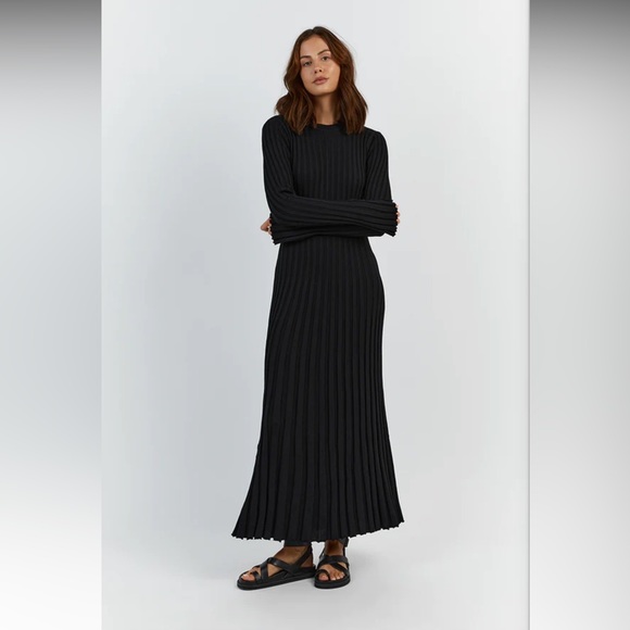 DISSH | Dresses | Dissh Ada Black Long Sleeve Midi Dress | Poshmark